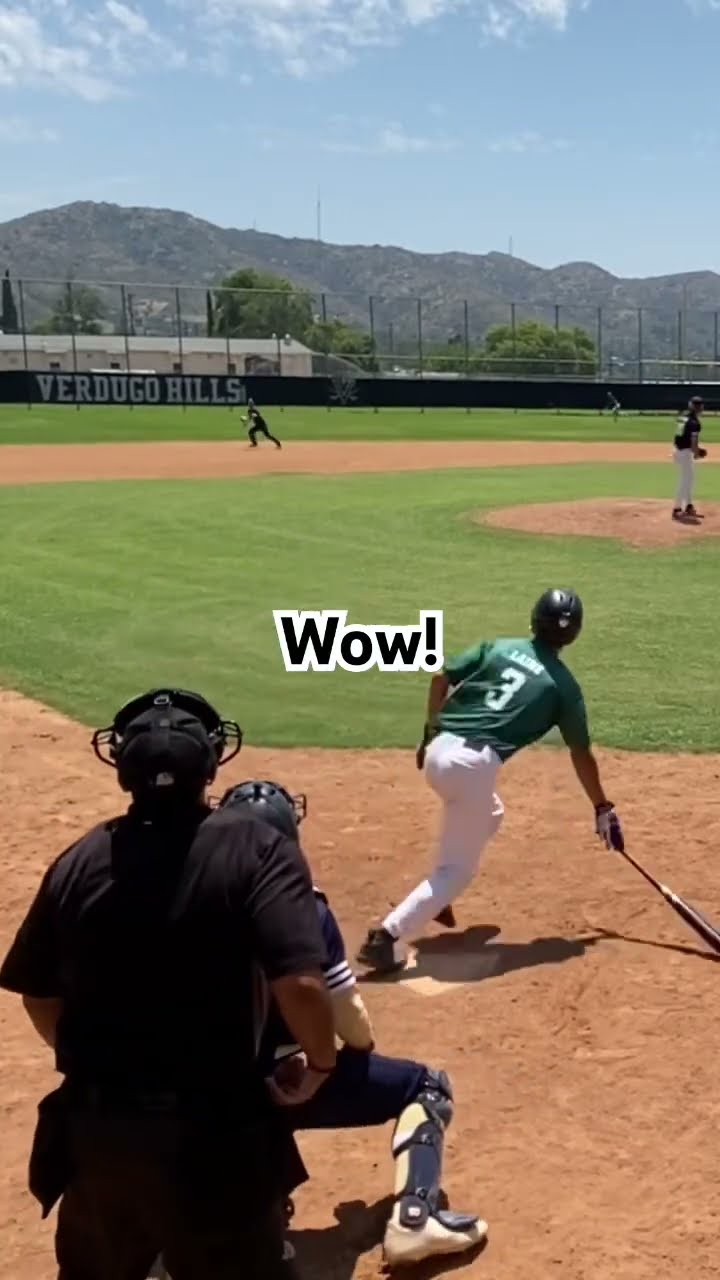 Amazing diving catch by Ian Schenk #baseball #valleykings - YouTube