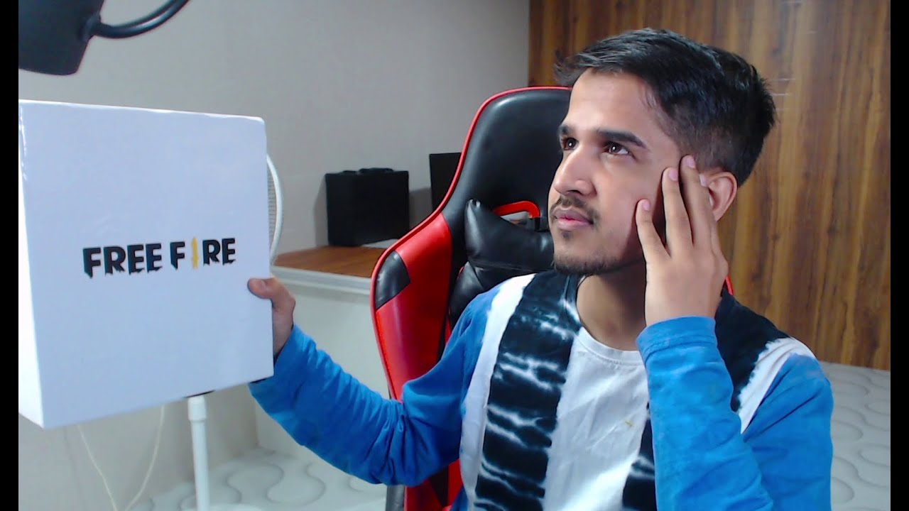 Free Fire SenT Me Something ( UNBOXING ) || Desi Gamers - YouTube