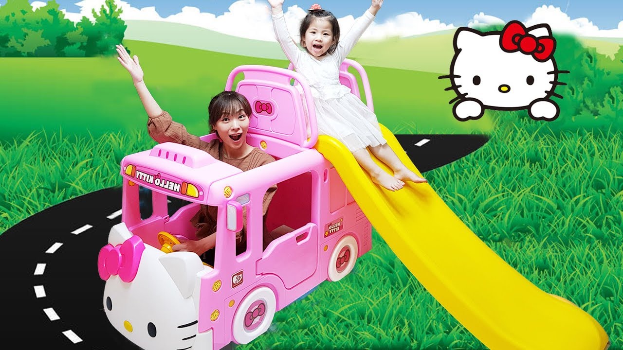 집안에서 미끄럼틀을 탈수 있데요!! 서은이의 헬로키티 미끄럼틀 운전 농구대 타요 놀이터 Hello Kitty Sliding ...