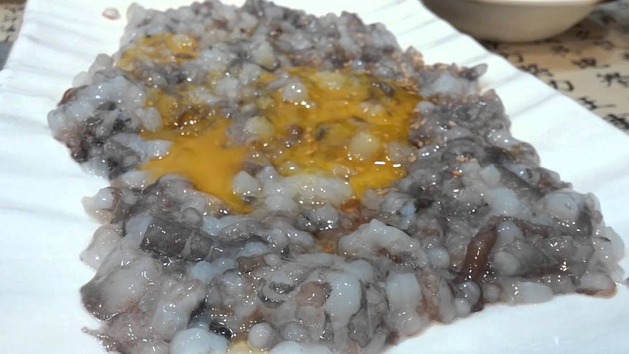 Eating Live Octopus - YouTube