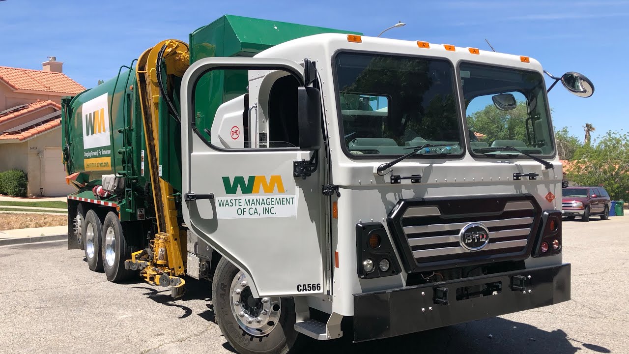 WM’s BYD Amrep Electric Garbage Truck Is Back On The Road! - YouTube