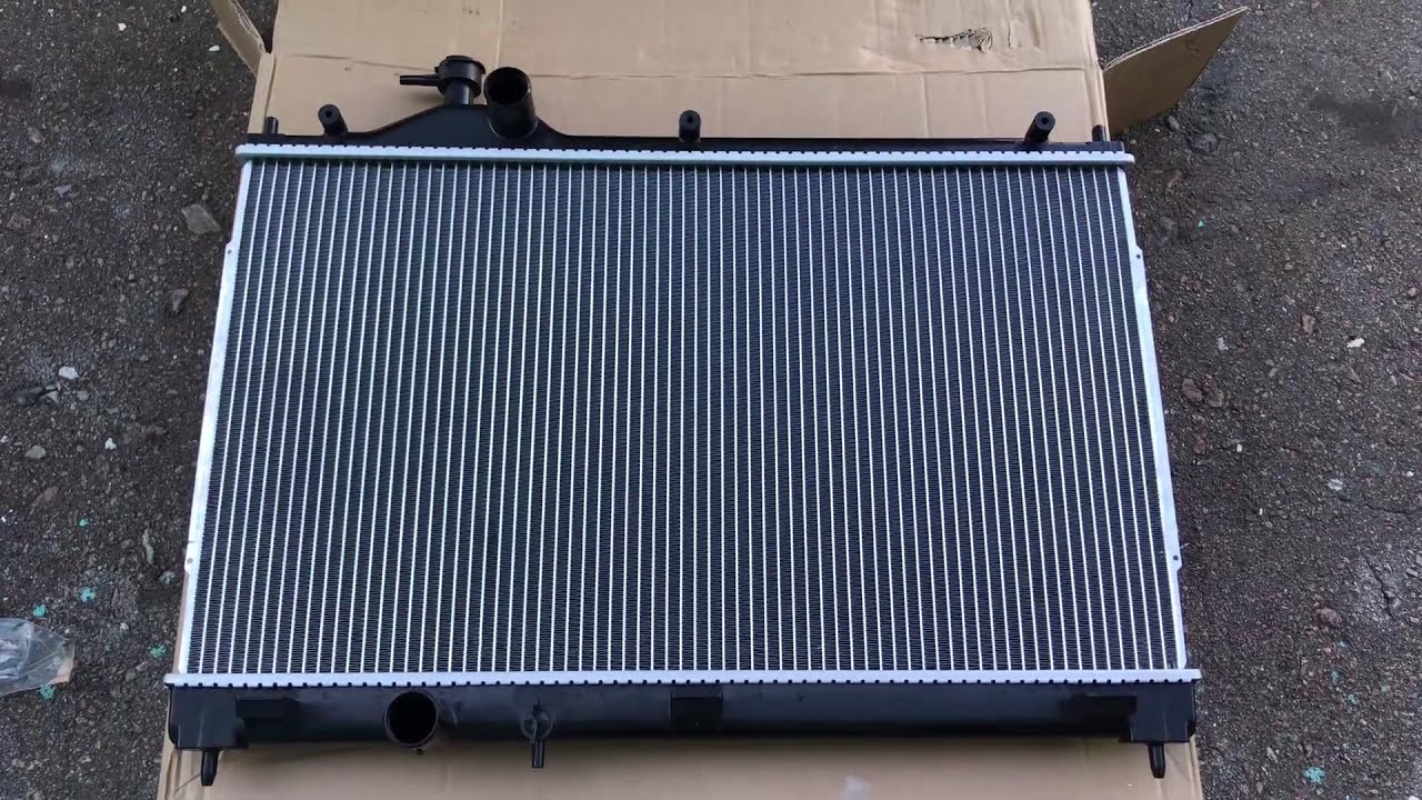 Радіатор охолодження двигуна 1350A602 - YouTube
