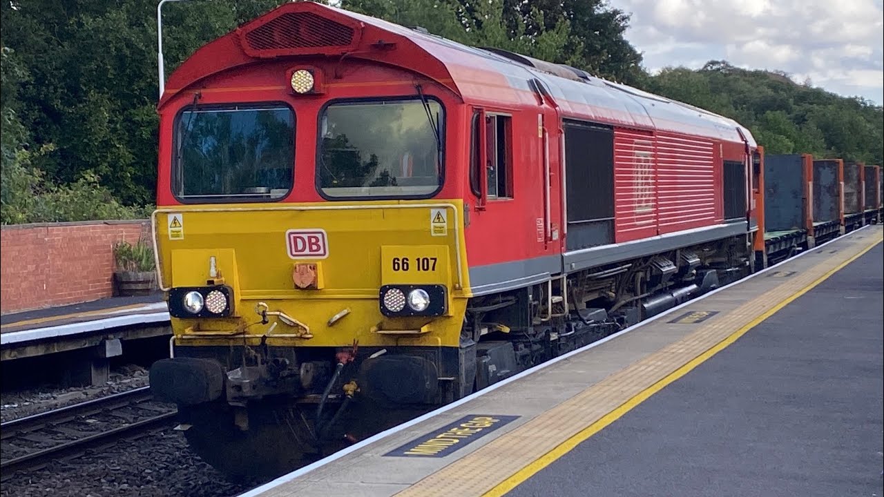 DB cargo 66107 4E25 Biggleswade Plasmor to Heck Plasmor returning the ...