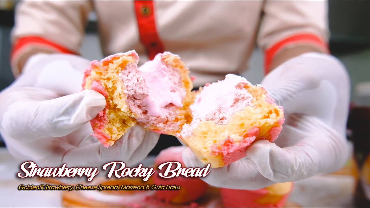 ROTI STRAWBERRY RASANYA LEMBUTTTT BANGET!! - STRAWBERRY ROCKY BREAD ...