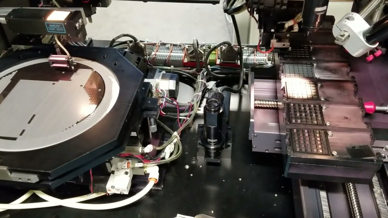 DTS 1 Die Sorter Sorting Die from wafer to waffle pack - YouTube