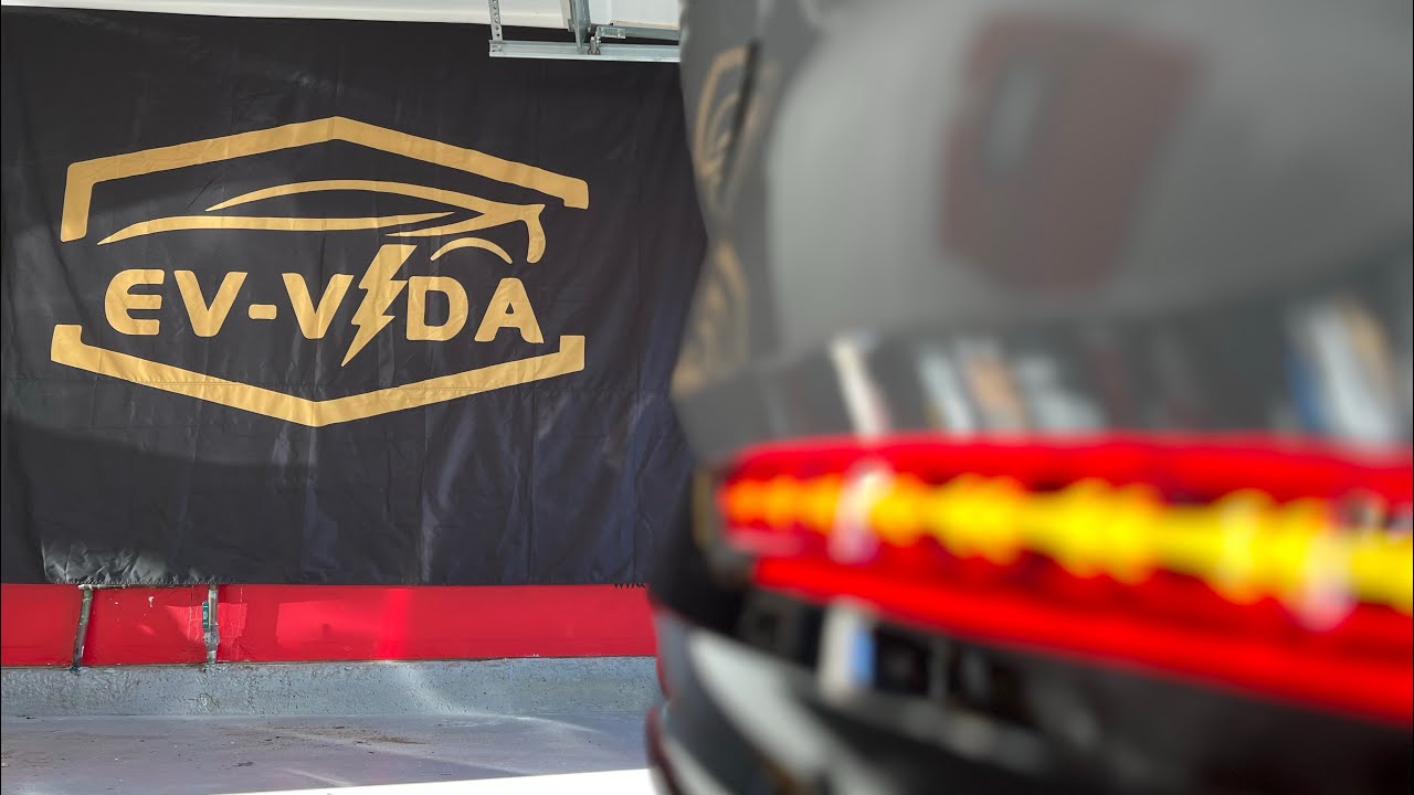 EV Vida Product in action: Reflector lights in action - YouTube