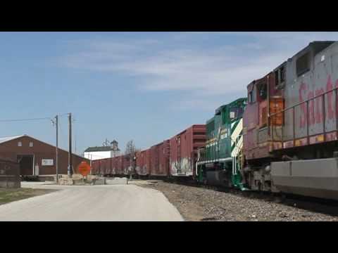 BNSF #7553 Leads The H-DENGAL East With HBRY Unit Trailing! Monmouth, IL. - YouTube