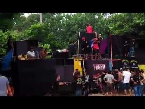 Pesta Sound System Tahun Baru Pantai Balekambang - YouTube