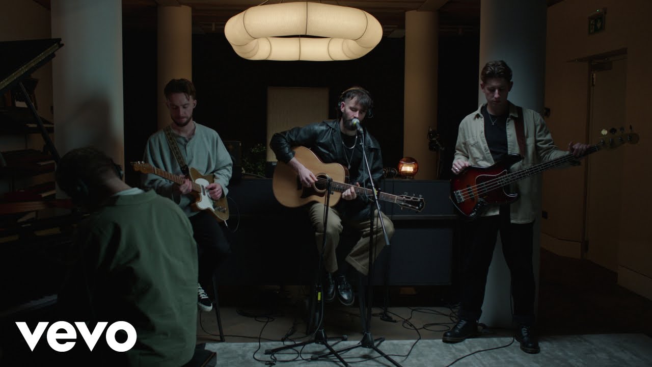 Tim Gallagher - Out of This World (Live Session) - YouTube