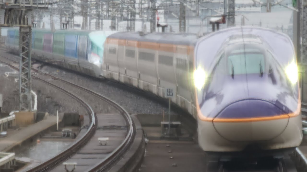 [初併合下り一番列車！] 143M+143B つばさ・やまびこ143号 山形・仙台行 大宮駅17番線を発車するシーン [E8系G2編成+E5系U6編成 ...