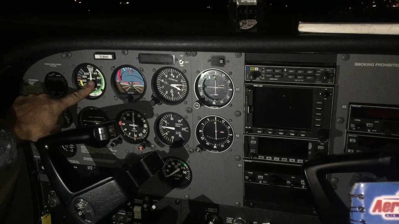 Emergency procedures landing without engine power Cessna 172SP - YouTube