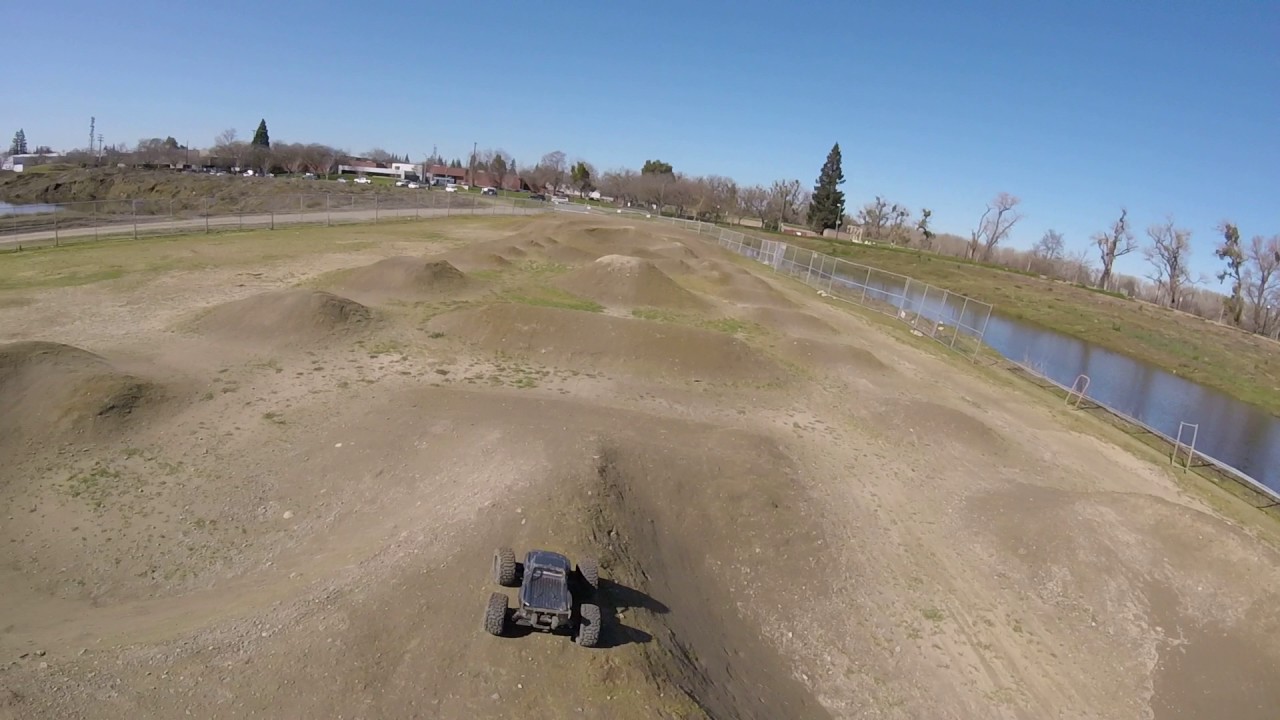 Arrma Outcast 6s, Nero motor Berm Launcher - YouTube