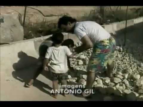 Pelé, the day he postponed a war in Lebanon (April 6, 1975) - YouTube