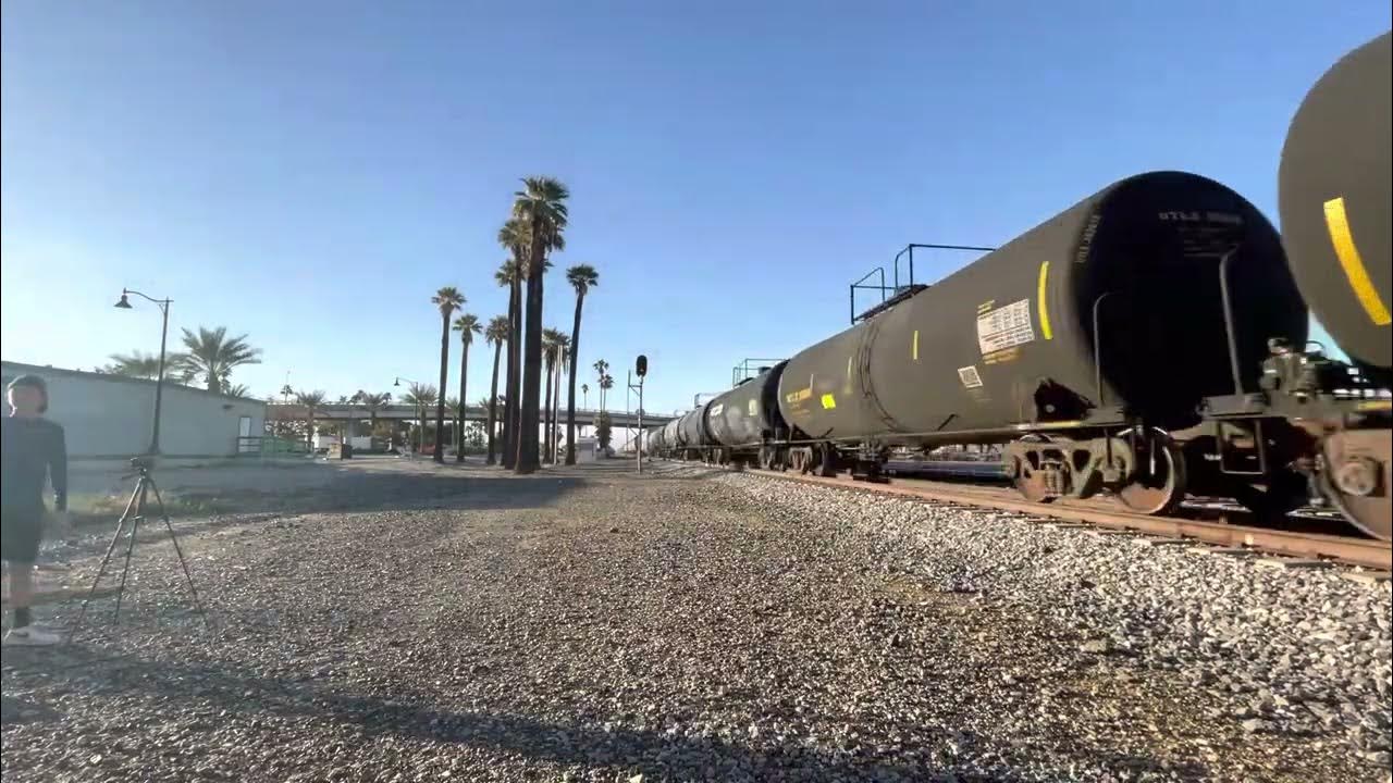 UP 5532 C45ACCTE manifest going eastbound to Tucson or phoenix - YouTube