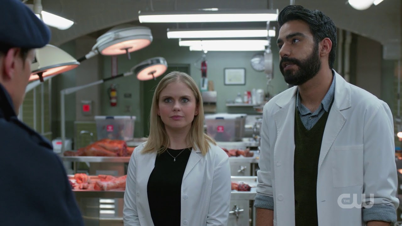 iZombie (2018) | 4.09 - Liv and Ravi speaking French (Clip) - YouTube