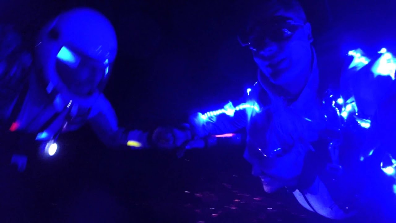 Night Skydive Blue Light - Michałków 2014 Heliasz Movie - YouTube