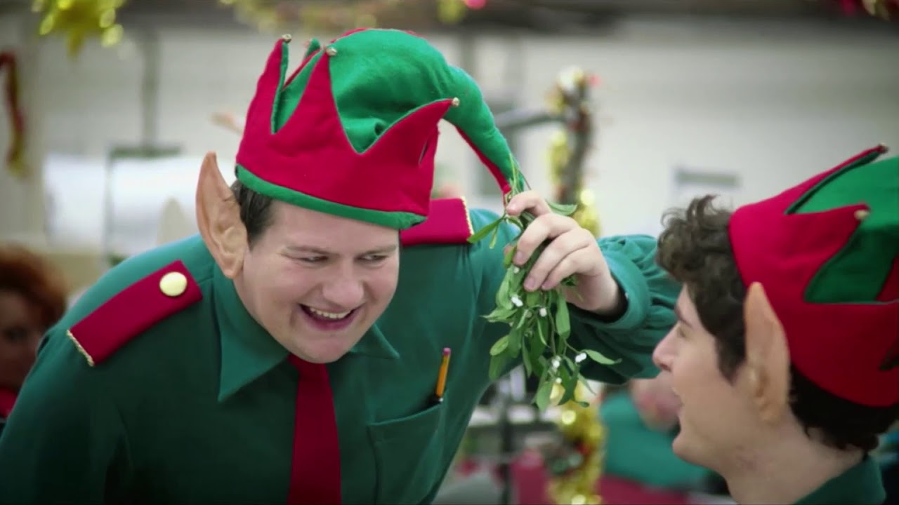 Dfs Arthur Christmas - YouTube