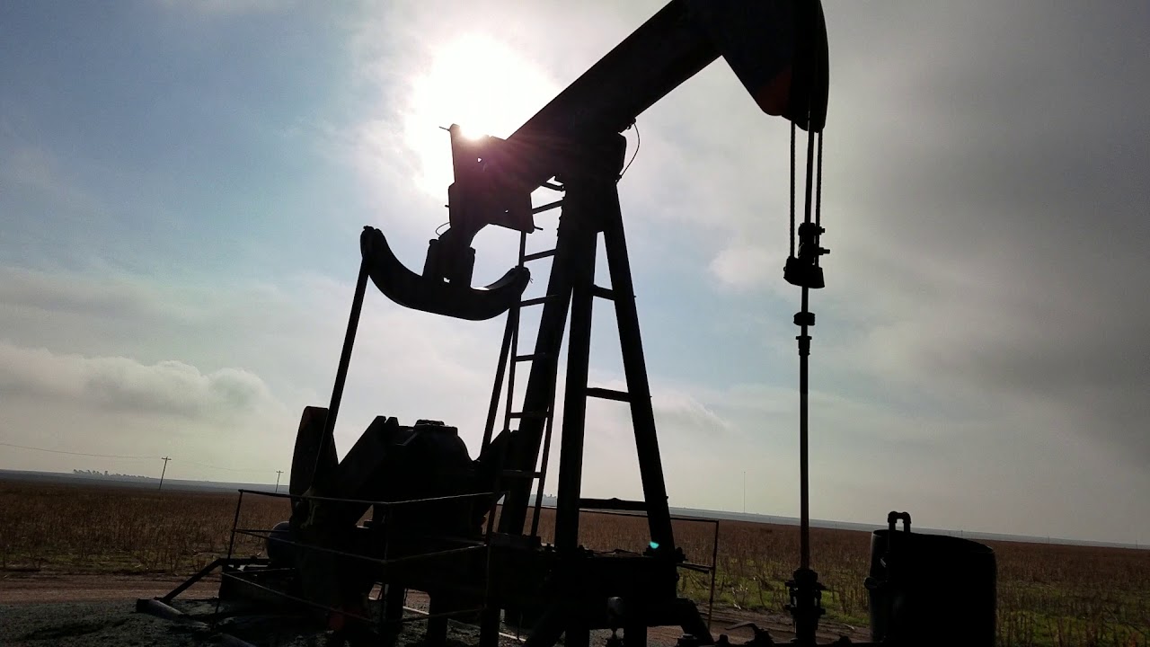 Lufkin 114 pumping unit - YouTube