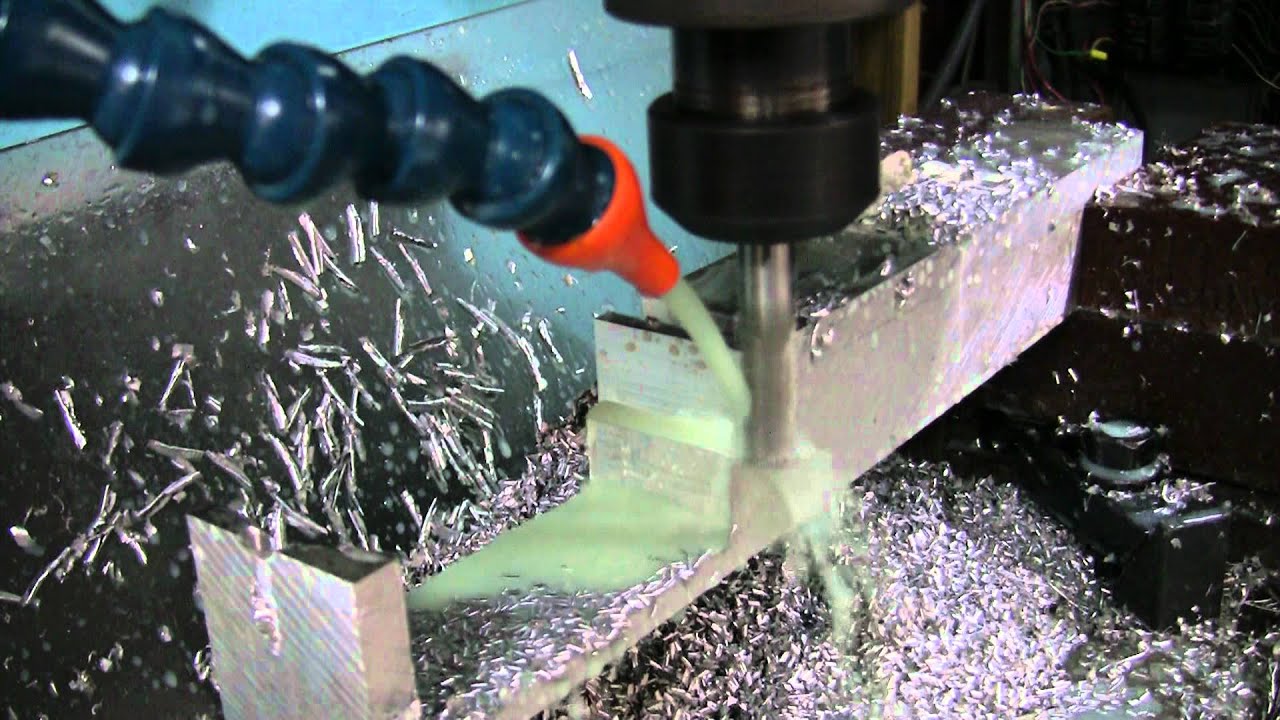 Hurco KMB-1M Vertical Mill - YouTube