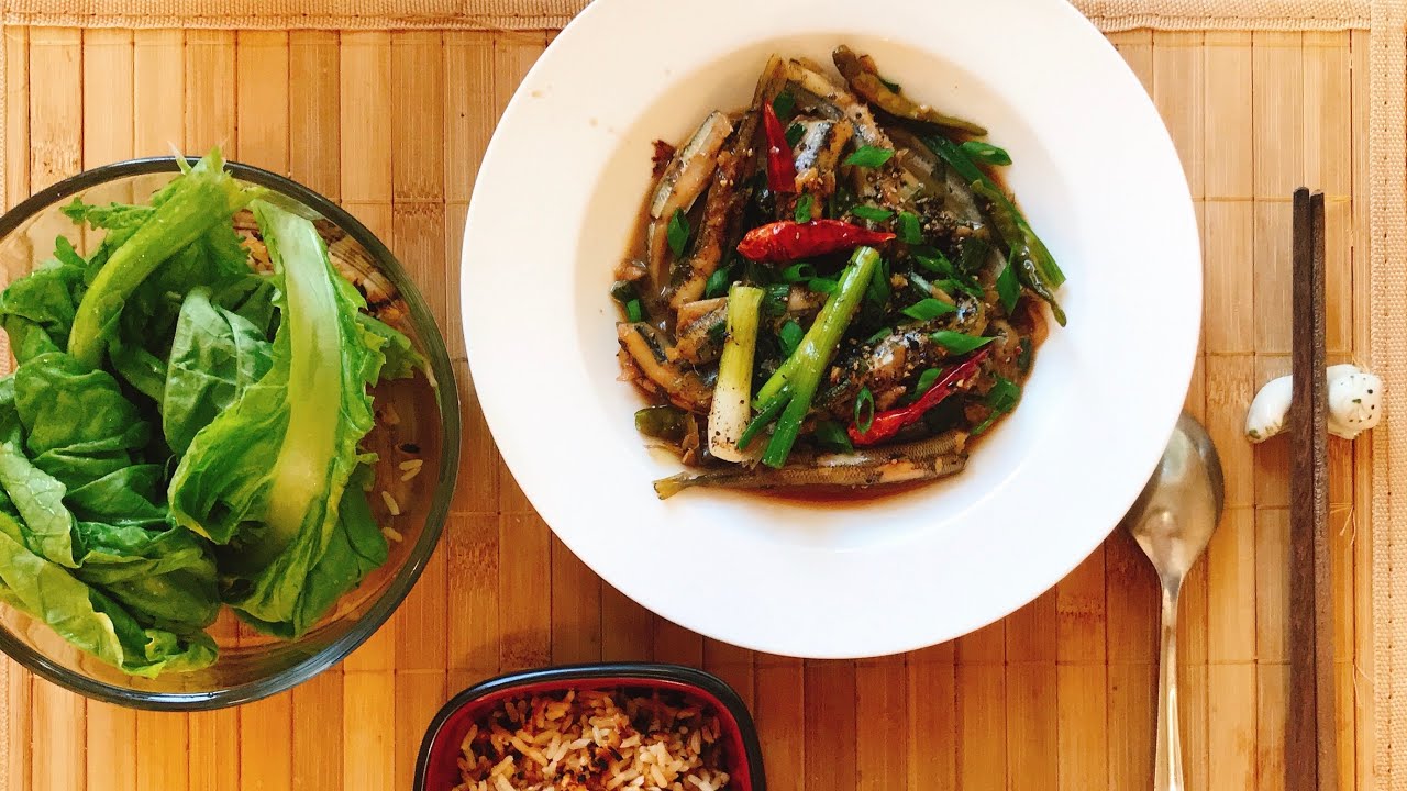 Authentic Vietnamese dish - Fish Stew with Caramelized Fish Sauce and ...