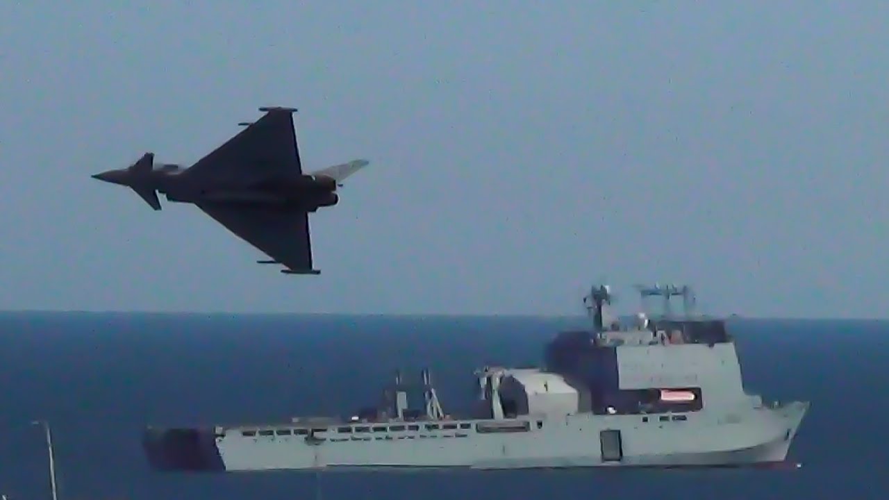 LOUD Eurofighter Typhoon display at Bournemouth 2019 (with HQ Audio ...