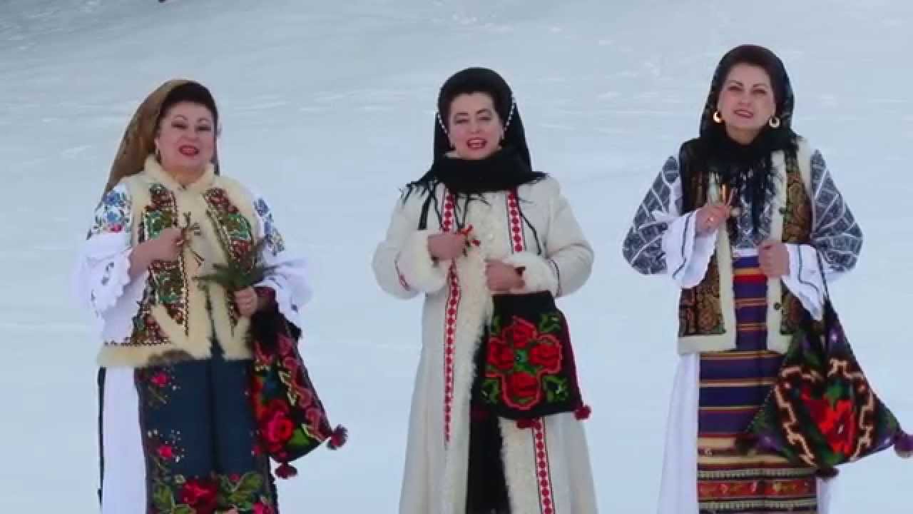 Leontina Pop,Dorina Oprea,Dorina Grad - Noi umblam la colindat - YouTube