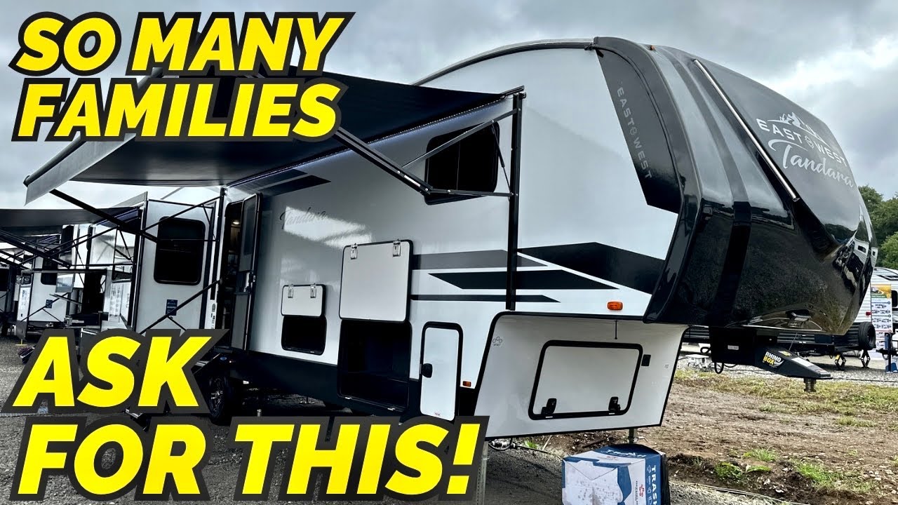 Finally, a mid-bunk fifth wheel with an OUTDOOR kitchen! 2024 East to ...