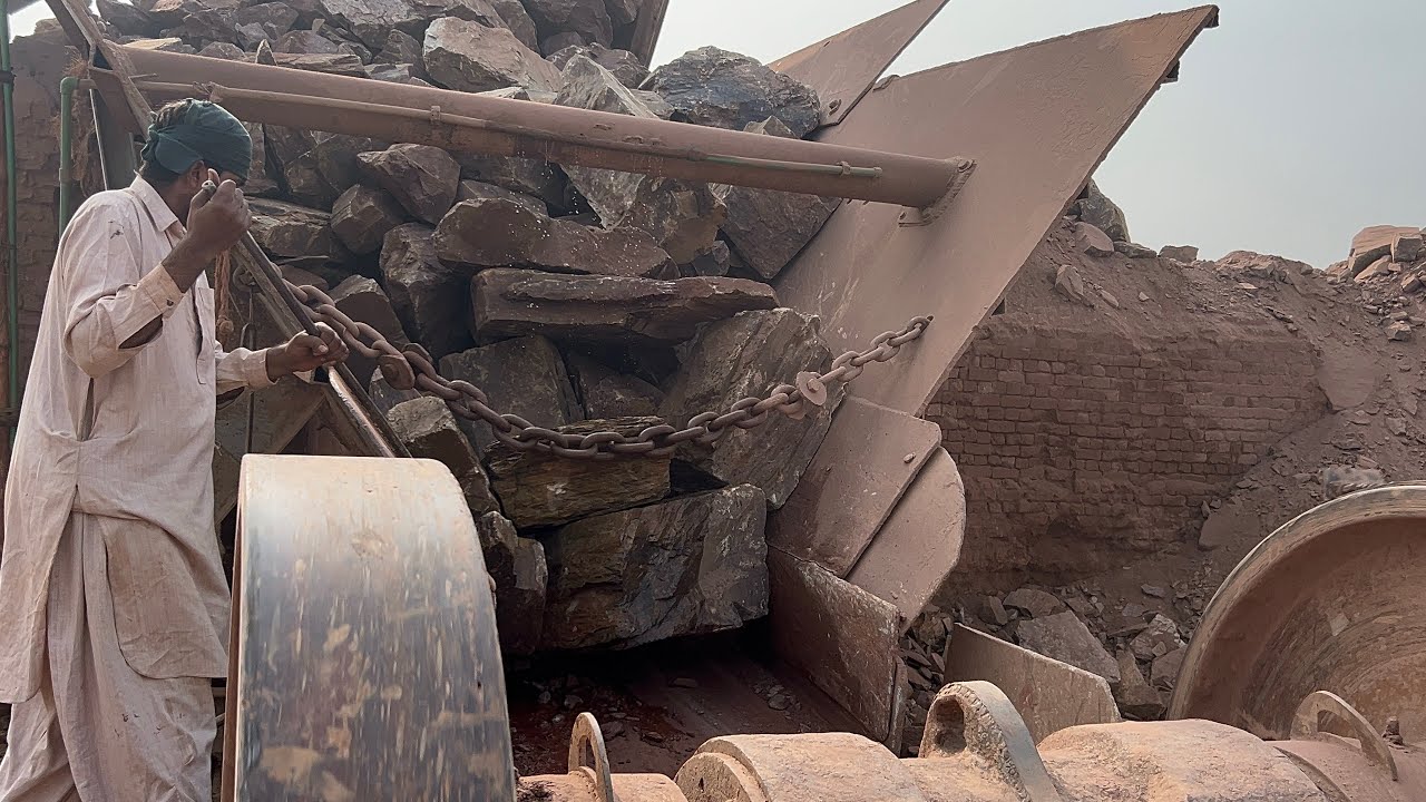 BIG ROCK Crusher Machine - FULL Powerful Process) A GIANT in Action ...