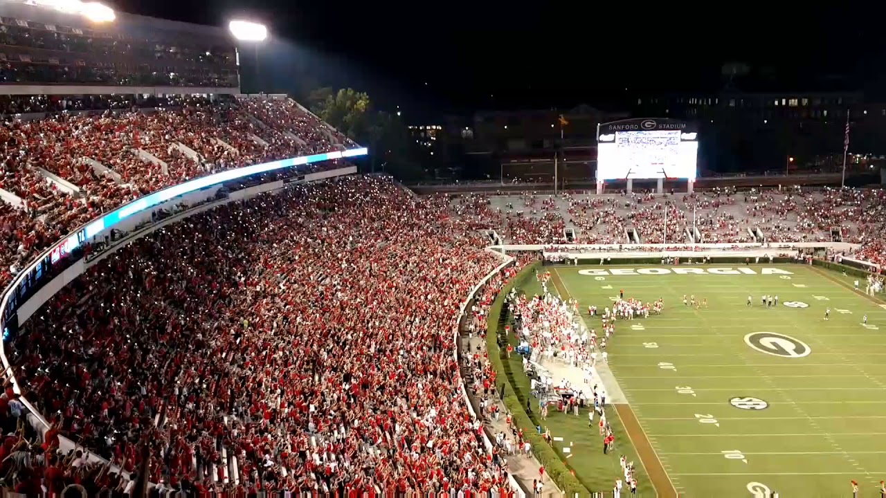 UGA lights up Sanford Stadium at the start of the 4th quarter - YouTube