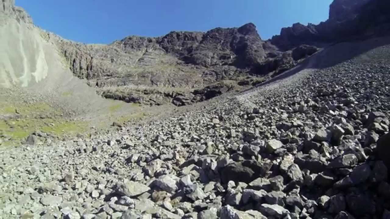 Climbing The Great Stone Chute, Cuillin Ridge - YouTube