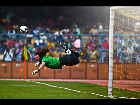 Top 10 Miraculous Goalkeepers Saves in Football History - YouTube