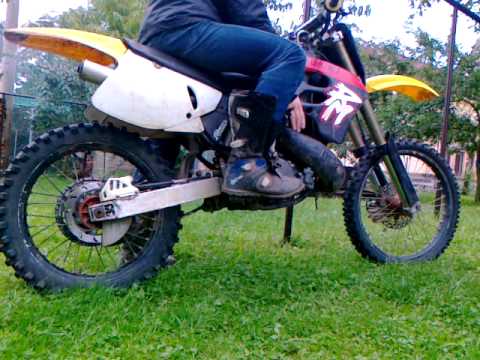 Suzuki rm 250 95 - YouTube