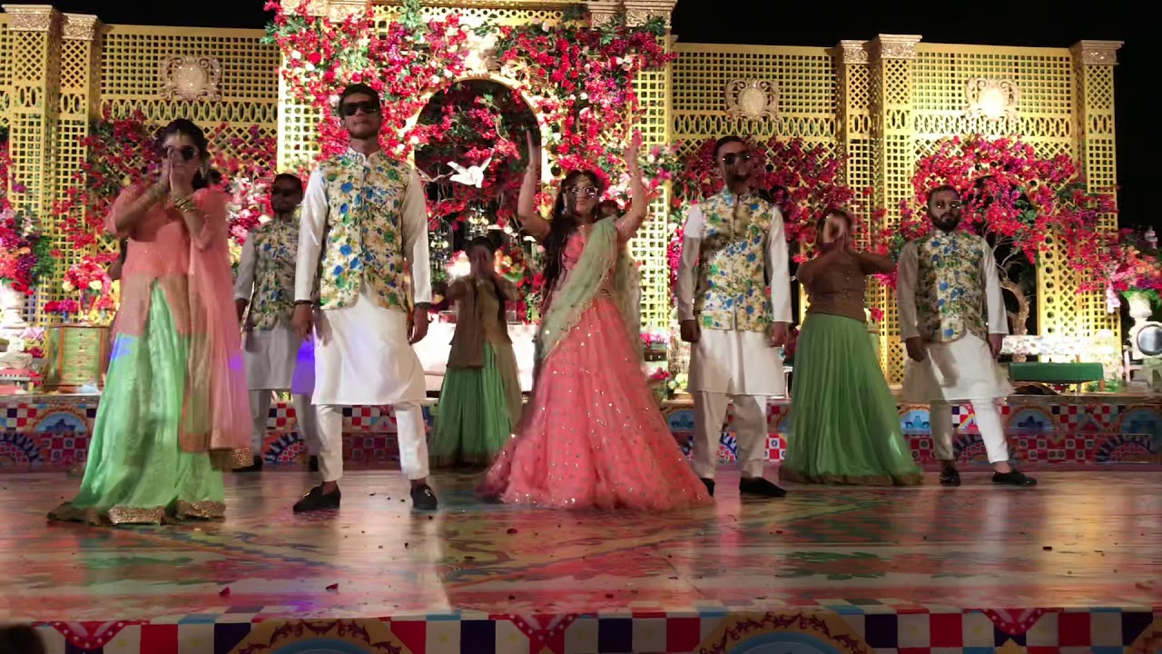 Holud dance by Bangladeshi (kala chasma) - YouTube