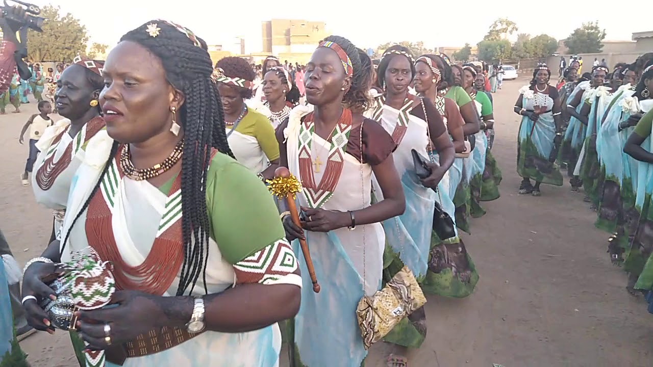 Collo Kingdom Traditional Dance - YouTube