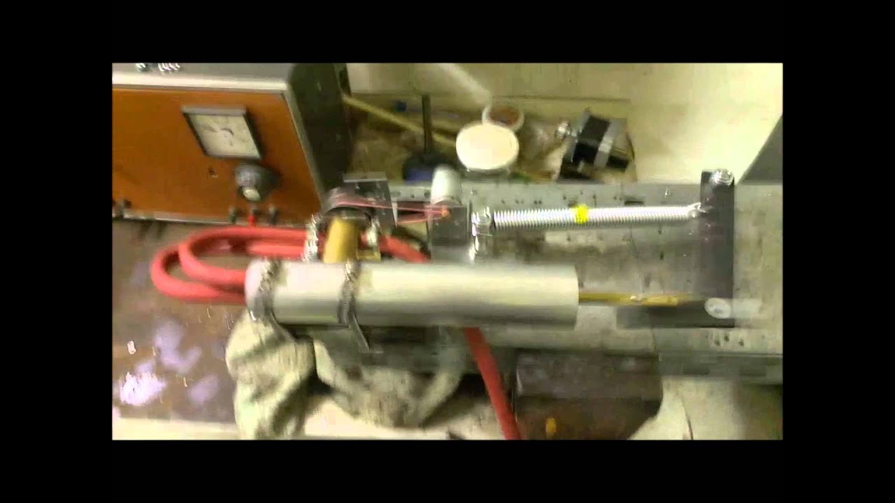 Oscilační parní motor / Oscillating steam machine - YouTube