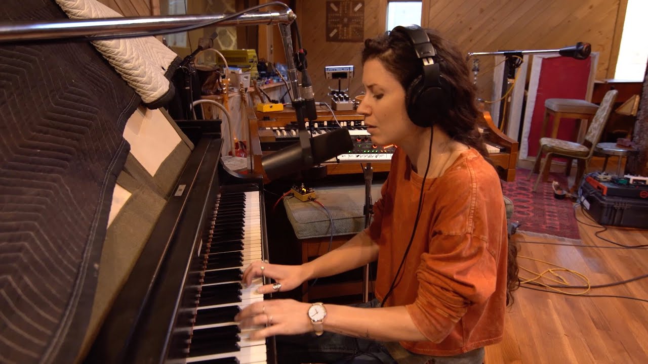Mary Scholz - Begin Again - Album Teaser 1 - YouTube