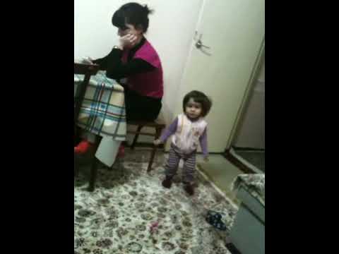 balaca qızın lezginka rəqsi