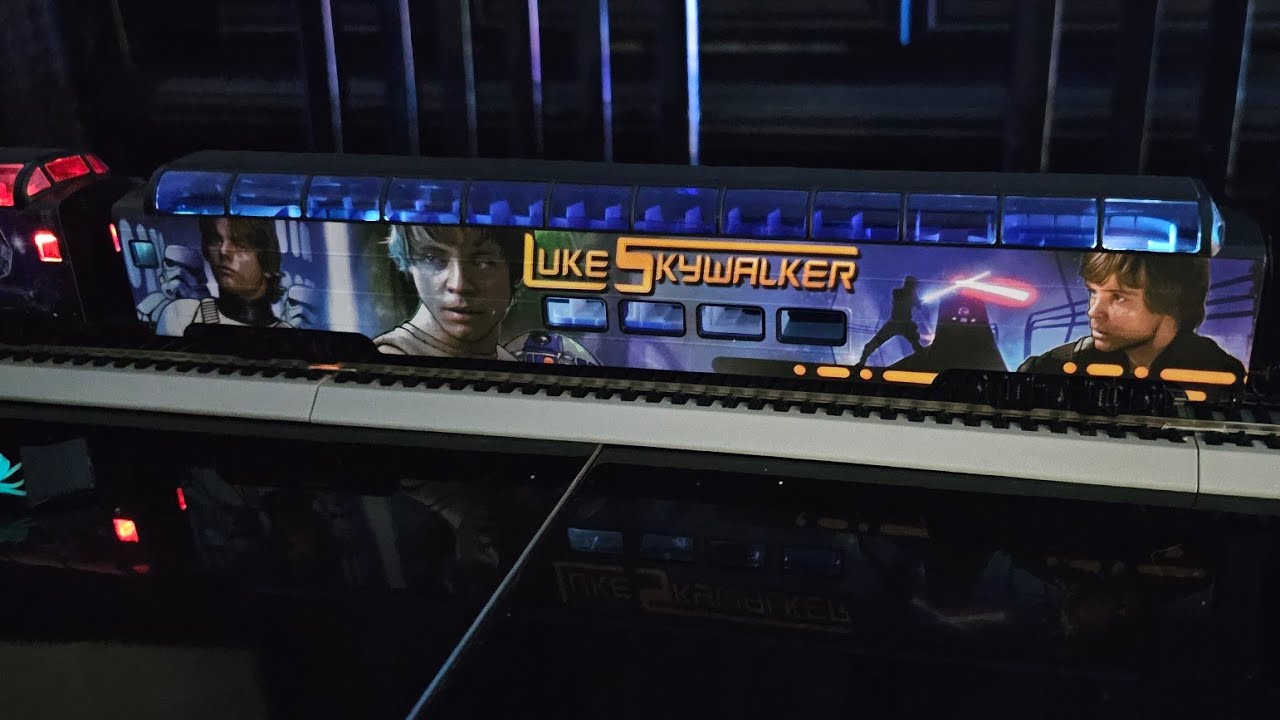Luke Skywalker train carriage HO scale. Star Wars Far Far Away Express ...