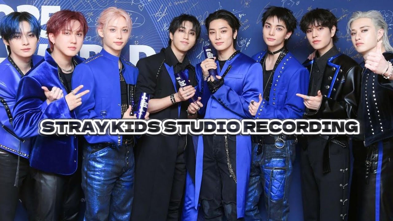 Stray Kids Studio Recording #skz_hollow #karma #skz #straykids - YouTube