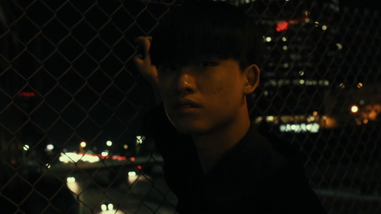 DEX(덱스)의 타이틀 곡 'moon' M/V - YouTube