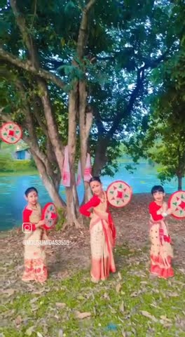 Bihu dance with Japi🫒💐🌾 ️ - YouTube