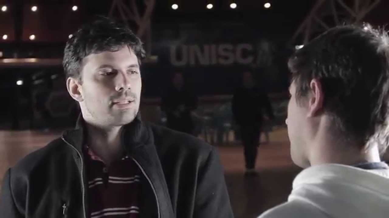 Bate-papo com Ian SBF, diretor e roteirista do Canal Porta dos Fundos ...