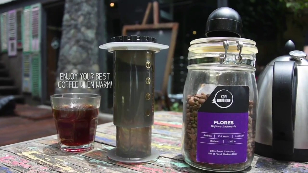 Manual Brewing Tutorial : AEROPRESS - YouTube