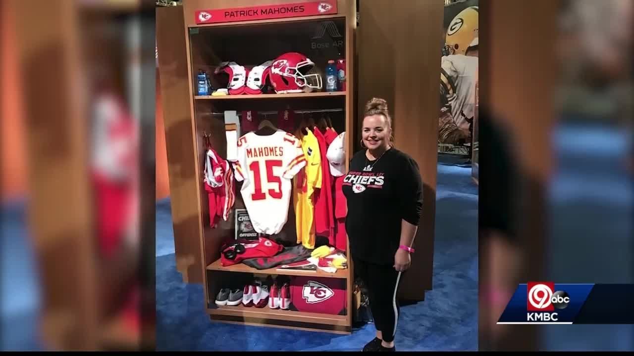 Chiefs fan wins NFL contest, has big job if Chiefs win Super Bowl - YouTube