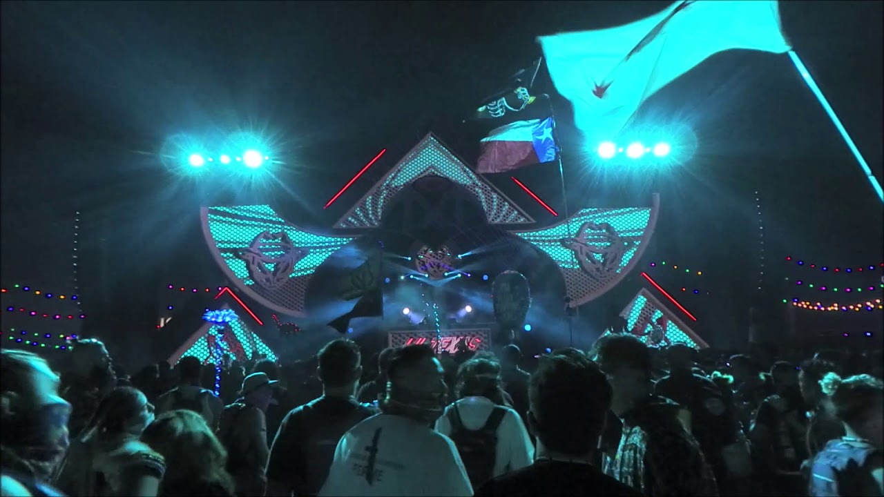 Lil Texas at Basscon wasteLAND, EDC Las Vegas 2019 - YouTube