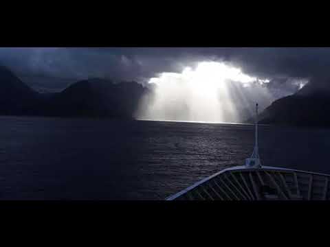 Emir Can İğrek - Kaptan (Canlı)