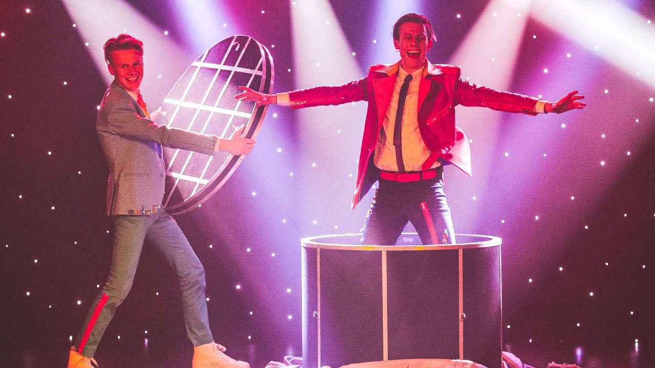 Sub Trunk | Roy & Justin - The Magic Brothers - YouTube