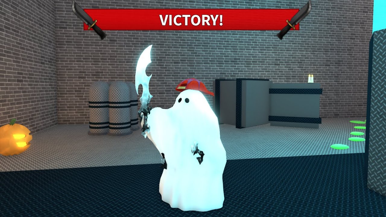 PLAYING MM2 AS A GHOST... (Murder Mystery 2) - YouTube