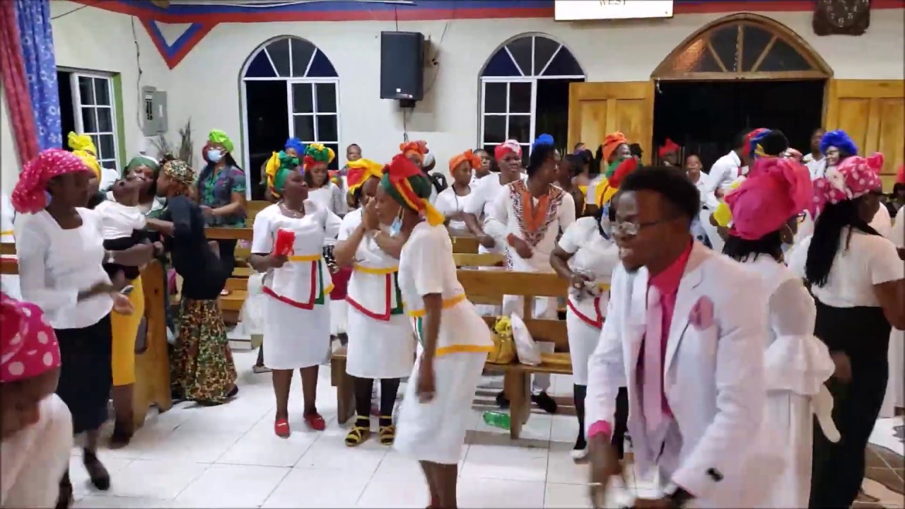 PRAISE IN THE WEST SACRED HEART 2020 - YouTube