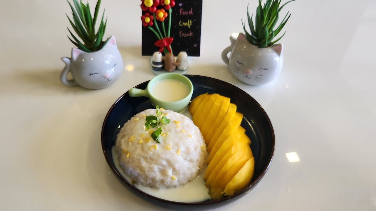 Finally we tried it 😀 and it's yummy ! Sticky Mango Rice @Food-Craft ...